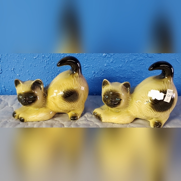 Accents | Rb5 Set Of Two Siamese Cat With Blue Eye ...